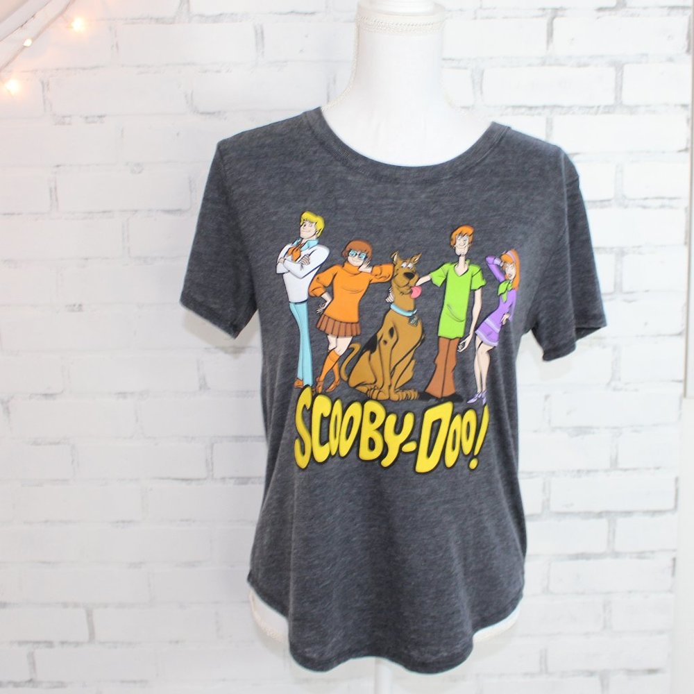 Scooby Doo Vintage Graphic Tshirt/ 90s Tshirt - Gem